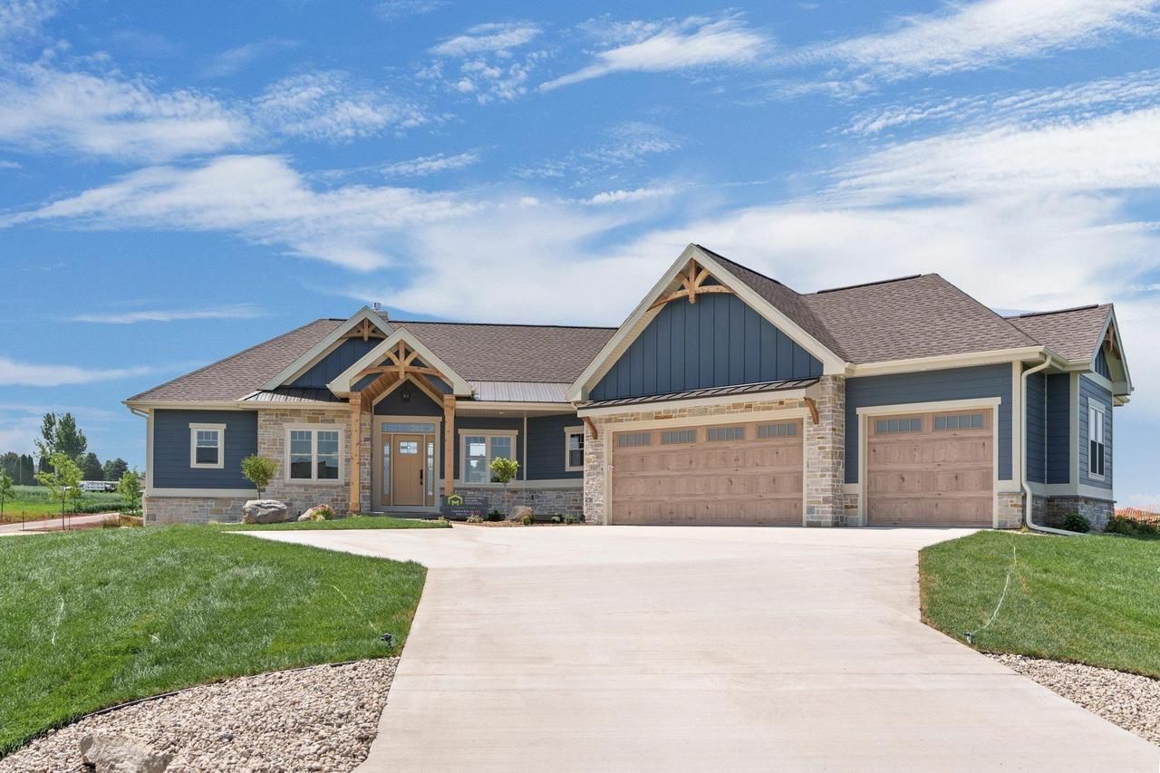 3327 Colton Way, Sun Prairie, WI 53590 | MLS ID 2002085 - Stark Company ...