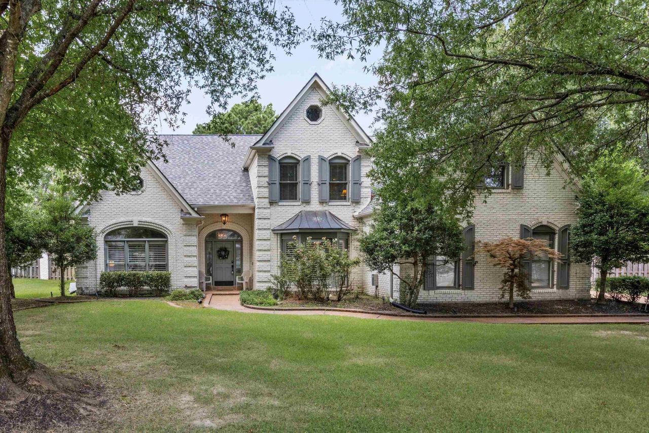 10290 W Shrewsbury Run, Collierville, TN 38017 | MLS ID 10202005 - Crye ...