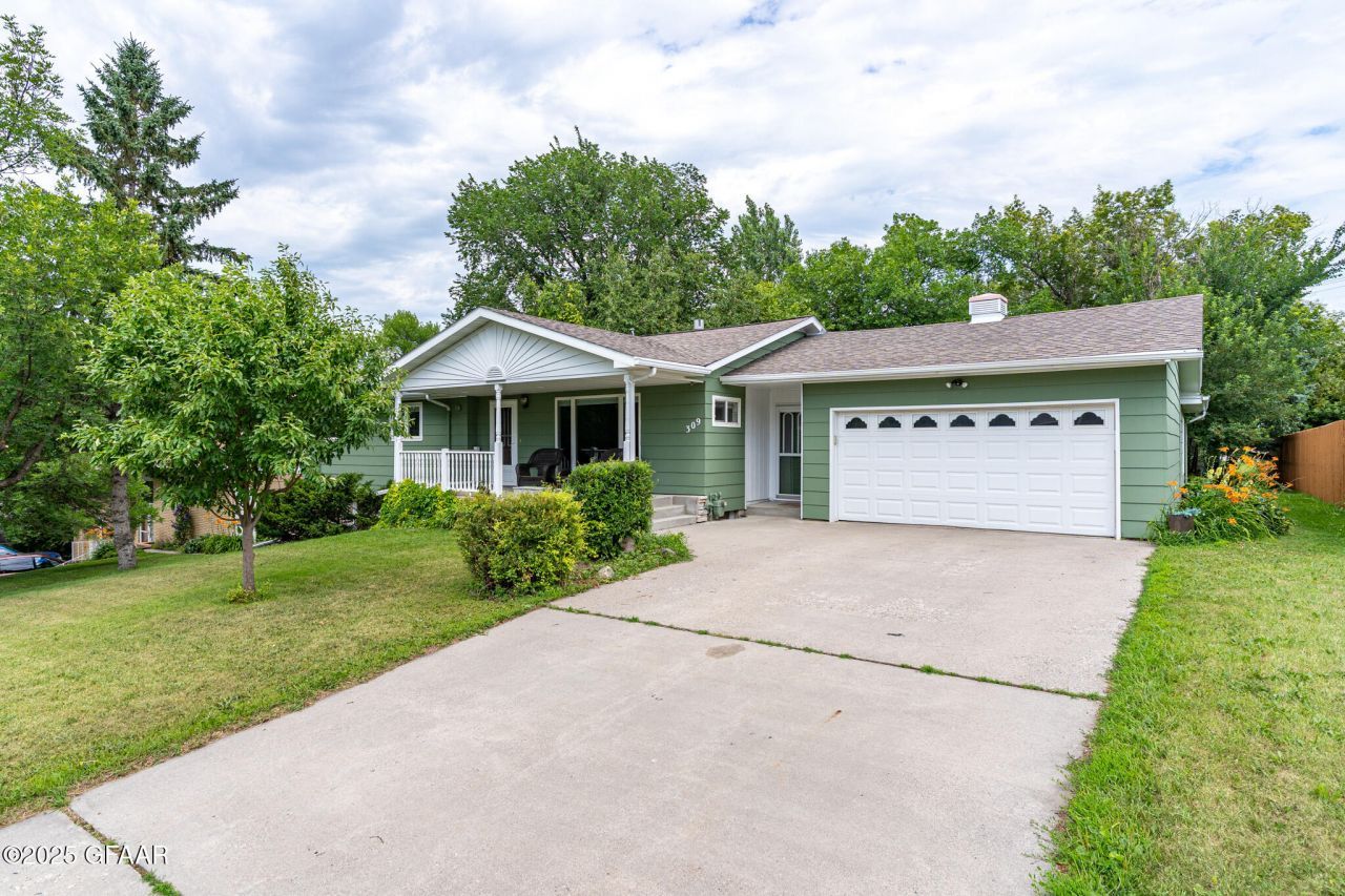 309 Nelson Street S, Crookston, MN 56716 | MLS ID 25-1142 - LeBlanc Realty