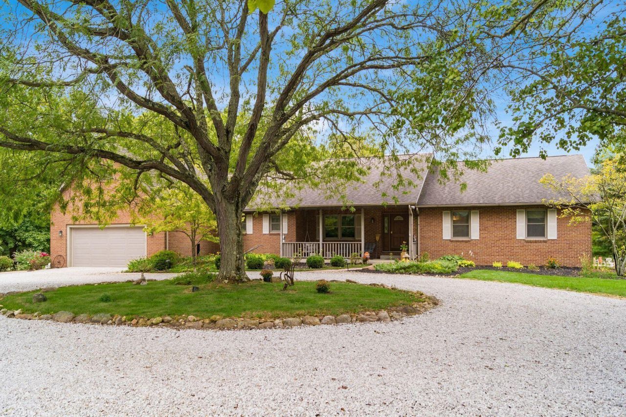 1525 Cole Road, Columbus, OH 43228 | MLS ID 225033354 - Key Realty