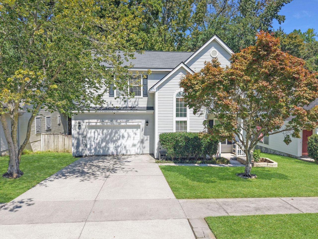 125 Stonehurst Drive, Goose Creek, SC 29445 | MLS ID 25024763 - Carolina One Real Estate