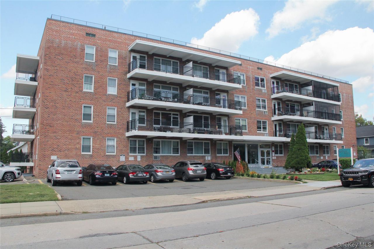 100 Randall Avenue, Unit 1E, Freeport, NY 11520 | MLS ID 917948 ...