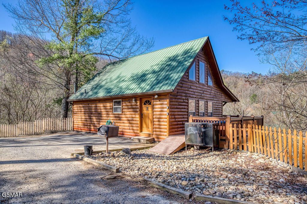 2810 Teaberry Hill Way, Sevierville, TN 37862 | MLS ID 308964 - Crye ...