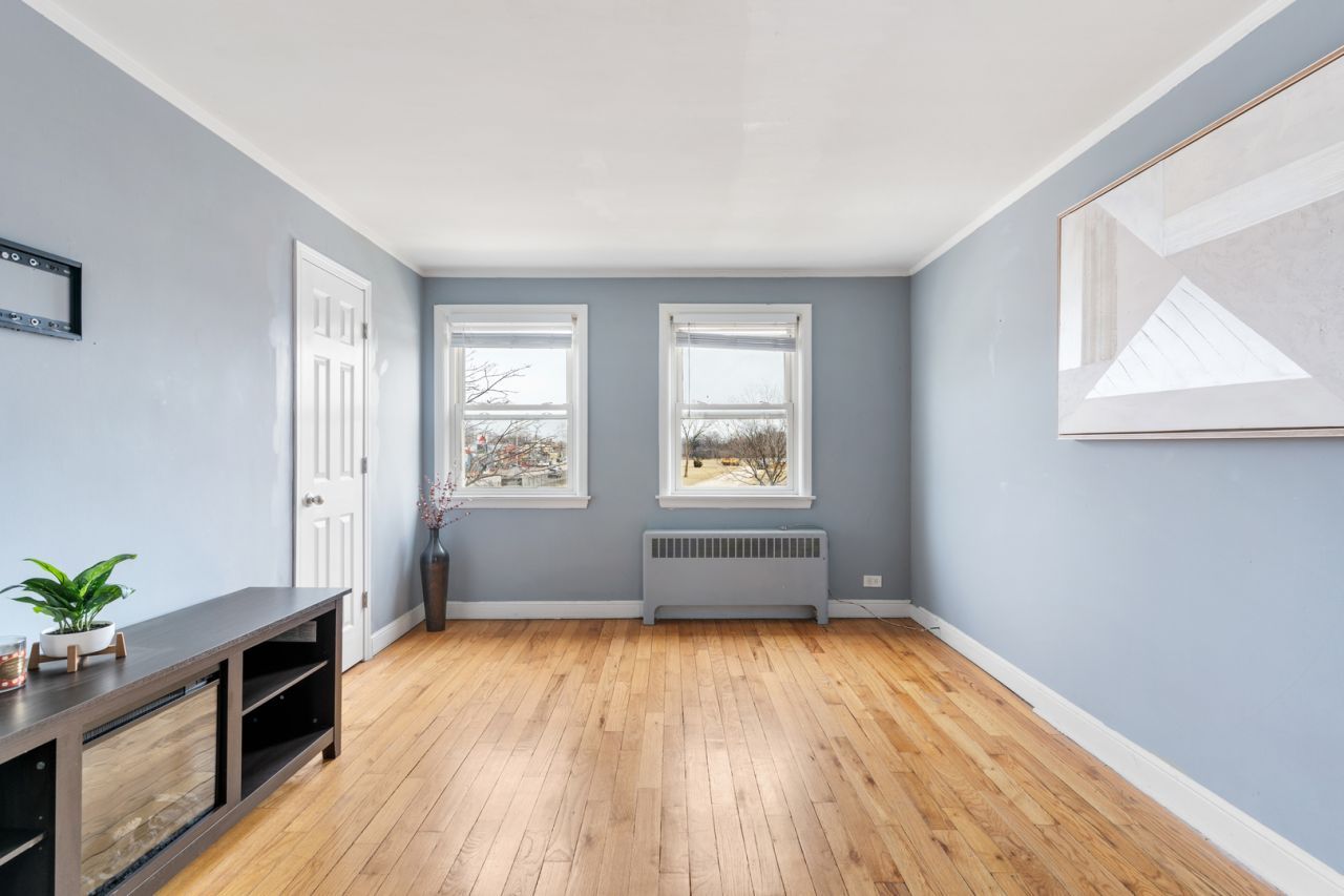 2204 S 9th Avenue , Unit 2, Broadview, IL 60155 | MLS ID 12510992 ...