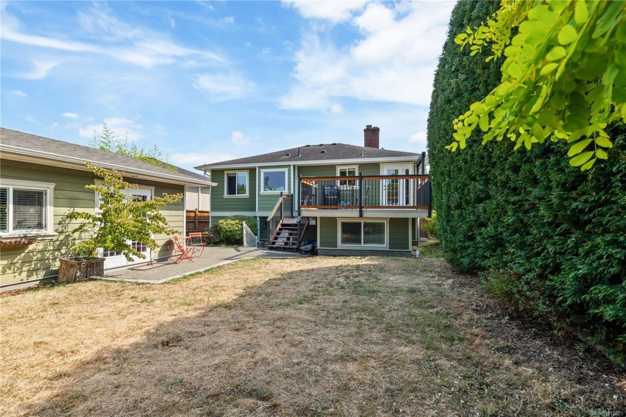 1468 Stroud Rd , Victoria, BC | MLS ID 1018925 - DFH Real Estate LTD