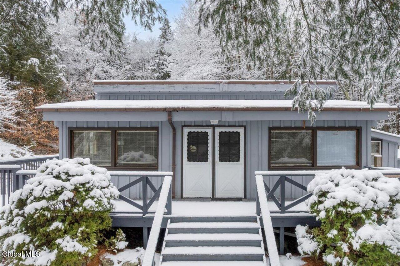 5204 State Route 9, Chestertown, NY 12817 | MLS ID 202529615 - Coldwell ...