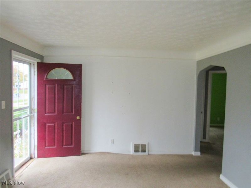 21102 Raymond Street , Maple Heights, OH 44137 | MLS ID 5173837 - Cutler Real Estate