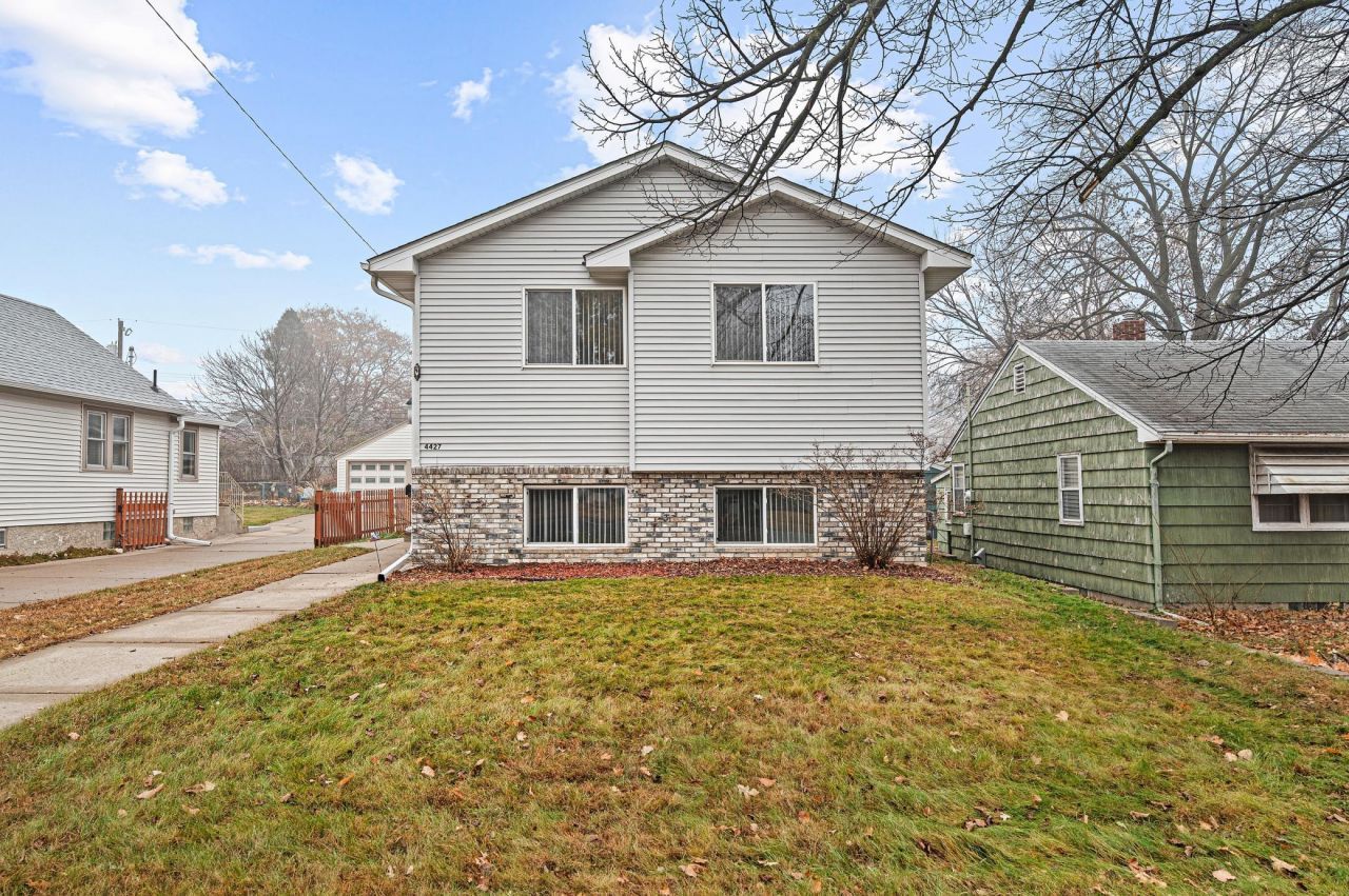 4427 7th Street Ne, Columbia Heights, MN 55421 | MLS ID 6815409 - RE/MAX Legacy Realty