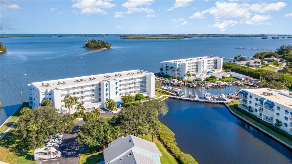 6029 River Run Drive, Unit 6029, Sebastian, FL 32958 | MLS ID 293056 ...