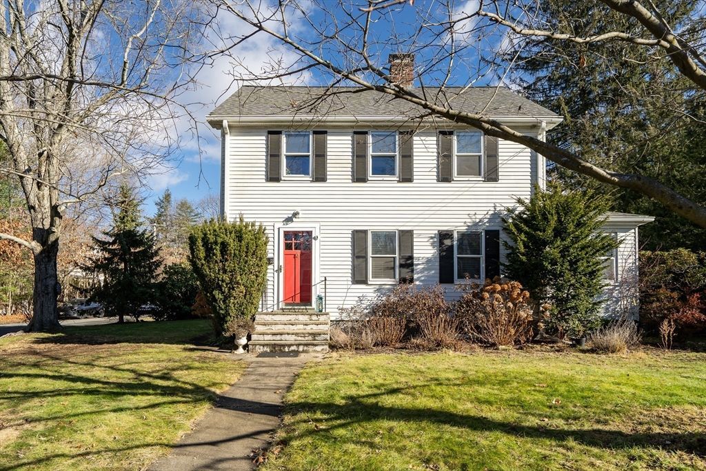 33 Avon Road, Wellesley, MA 02482 | MLS ID 73459279 - Donahue Real ...