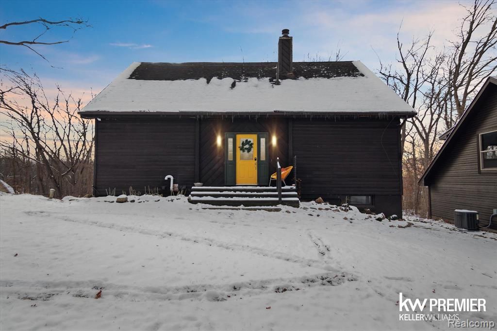 897 Annie Lang Drive, Milford Township, MI 48381 | MLS ID 20251058899 ...