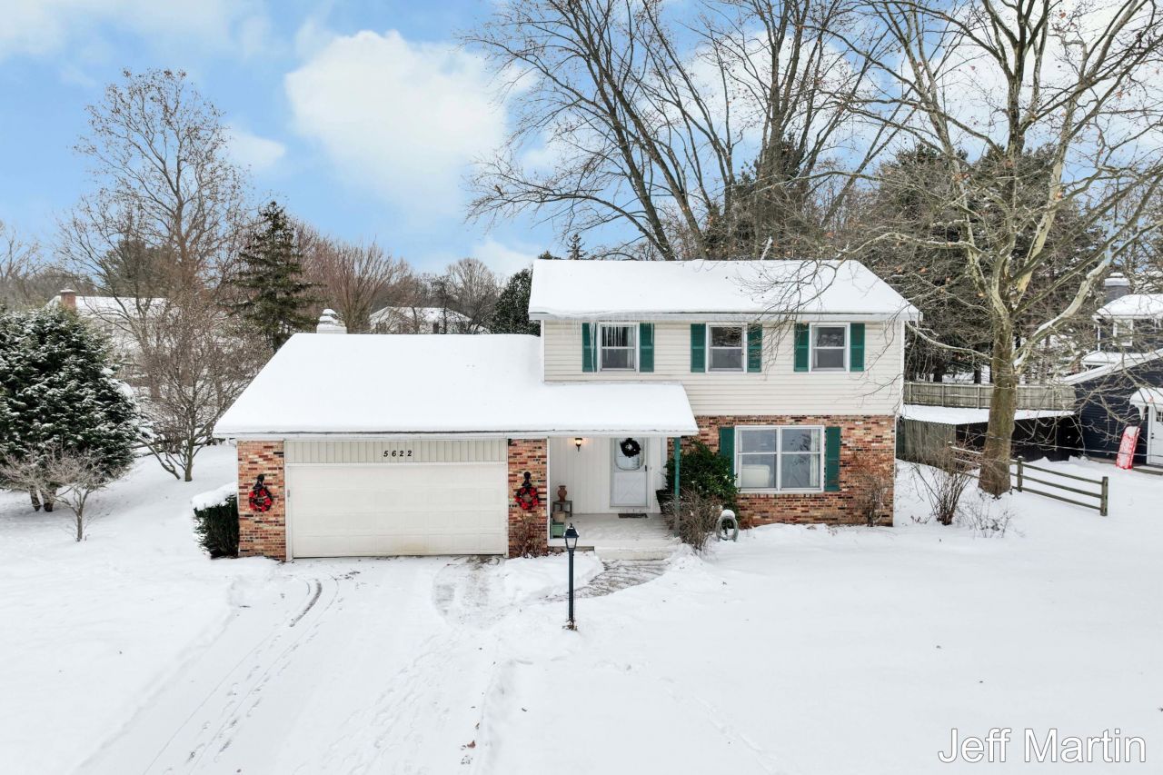 5622 Far Hill Drive Se, Grand Rapids, MI 49546 | MLS ID 25061894 - Key ...