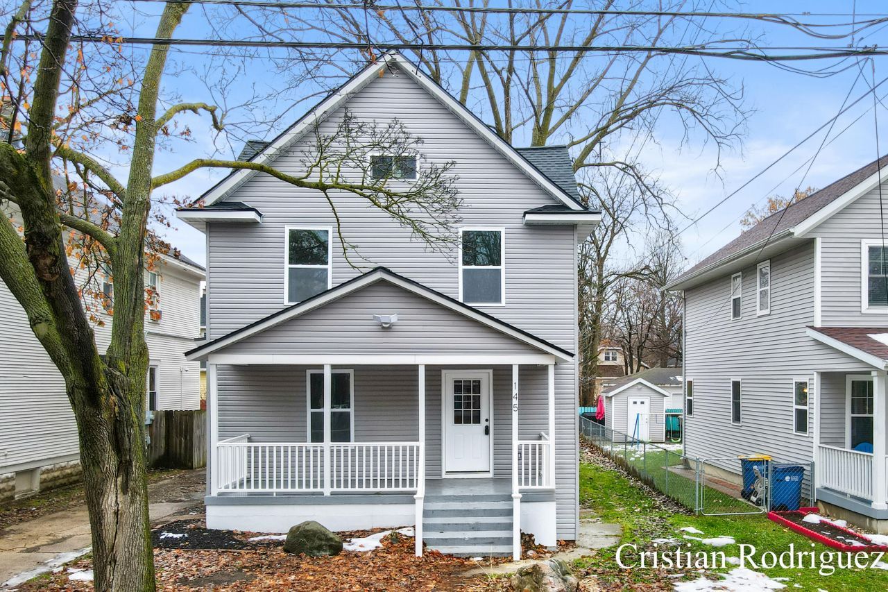145 NW Straight Avenue Nw, Grand Rapids, MI 49504 | MLS ID 25062952 ...