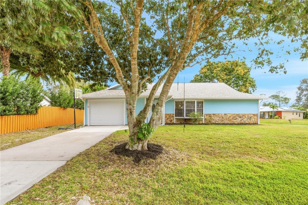 1121 Clearmont Street, Sebastian, FL 32958 | MLS ID 293702 - Watson ...