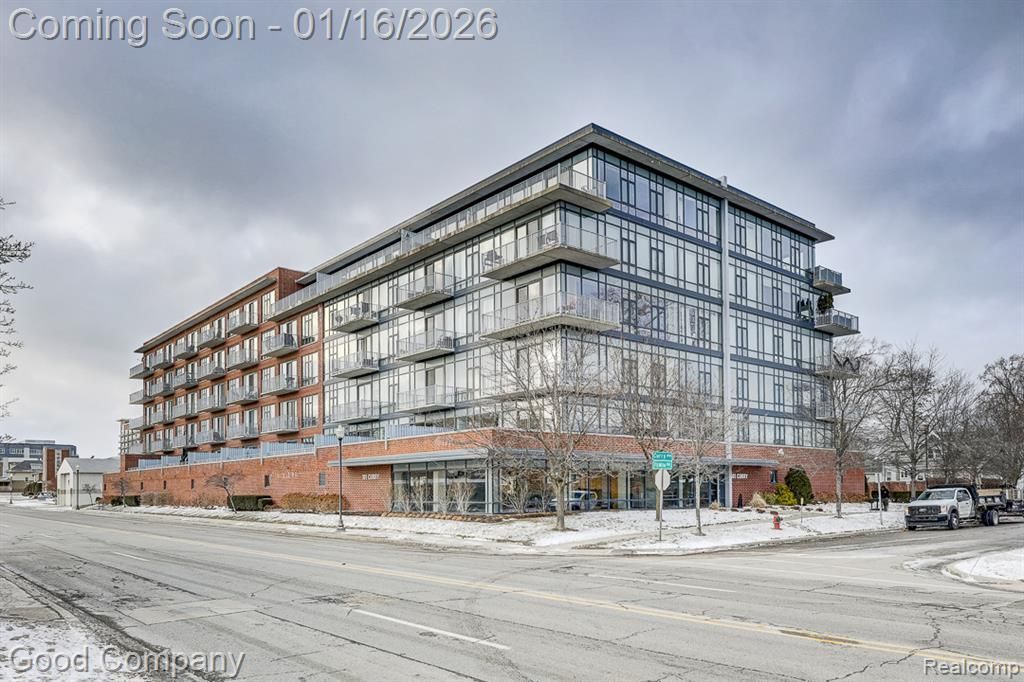 101 Curry Avenue, Royal Oak, MI 48067 | MLS ID 20261000065 - Key Realty