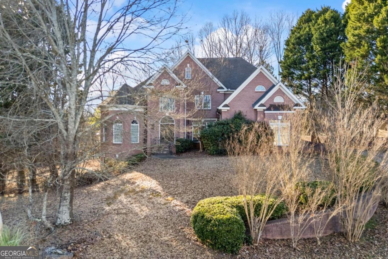 6000 Eagle Close Lane, Sugar Hill, GA 30518 | MLS ID 10677006 - Crye ...