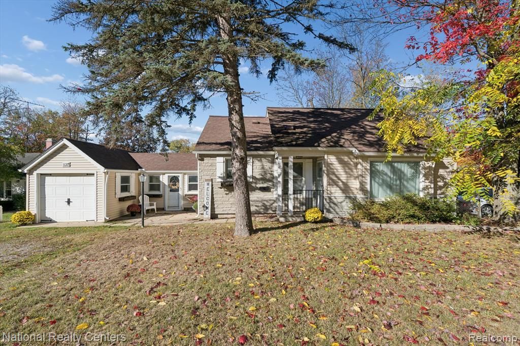 1127 E Commerce Street , Milford Vlg, MI 48381 | MLS ID 20261004861 ...