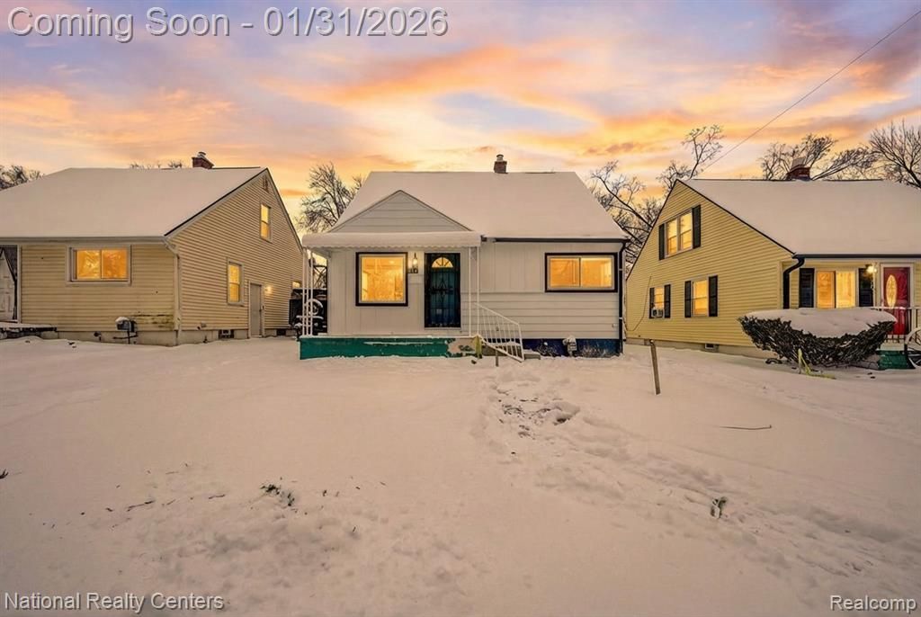 594 E Mansfield Avenue, Pontiac, MI 48340 | MLS ID 20261005158 - Key Realty