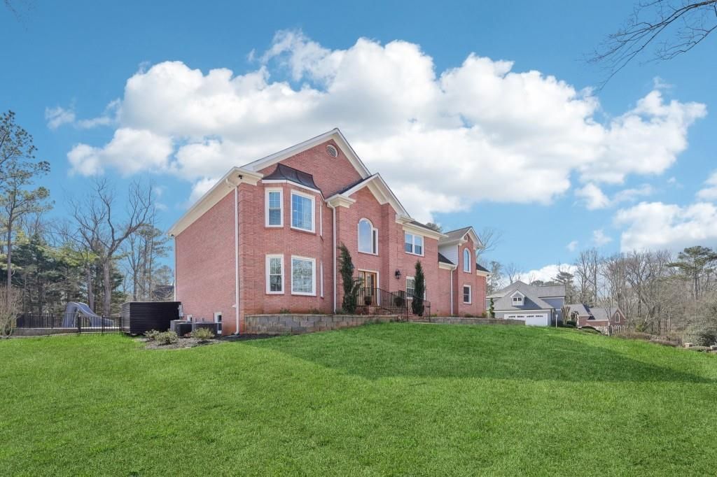 1600 Spring Arbor Court Sw, Lilburn, GA 30047 | MLS ID 7709954 - Crye ...