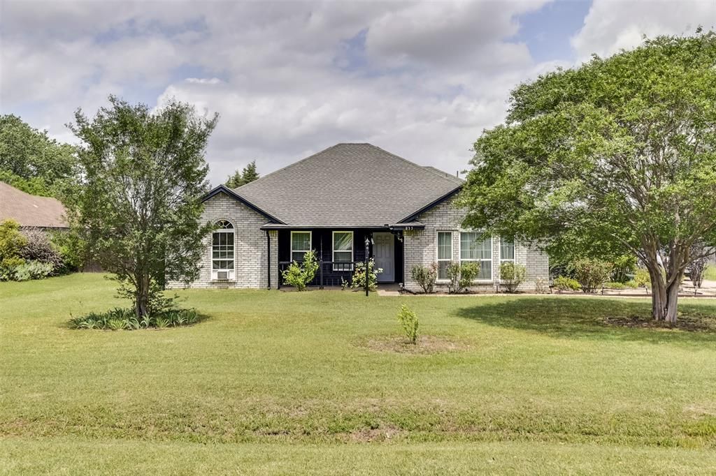 835 Shady Brook Lane, Red Oak, TX 75154 | MLS ID 21284482 - Kelly, Realtors