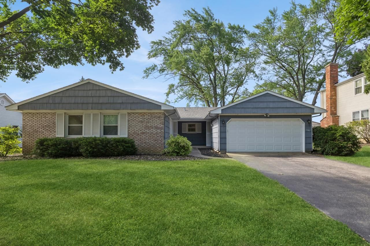 1107 BERNARD DRIVE, BUFFALO GROVE, IL 60089 | bairdwarner.com | MLS ID ...
