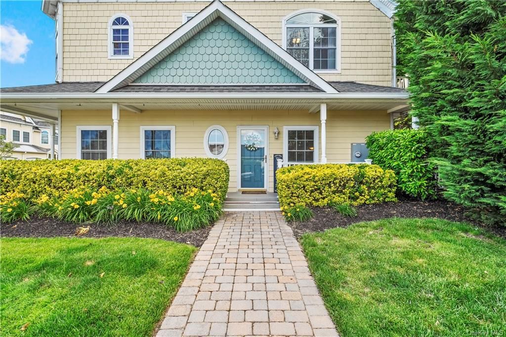 101 EMILY DRIVE, PATCHOGUE, NY 11772 | laffey.com | MLS ID H6312337