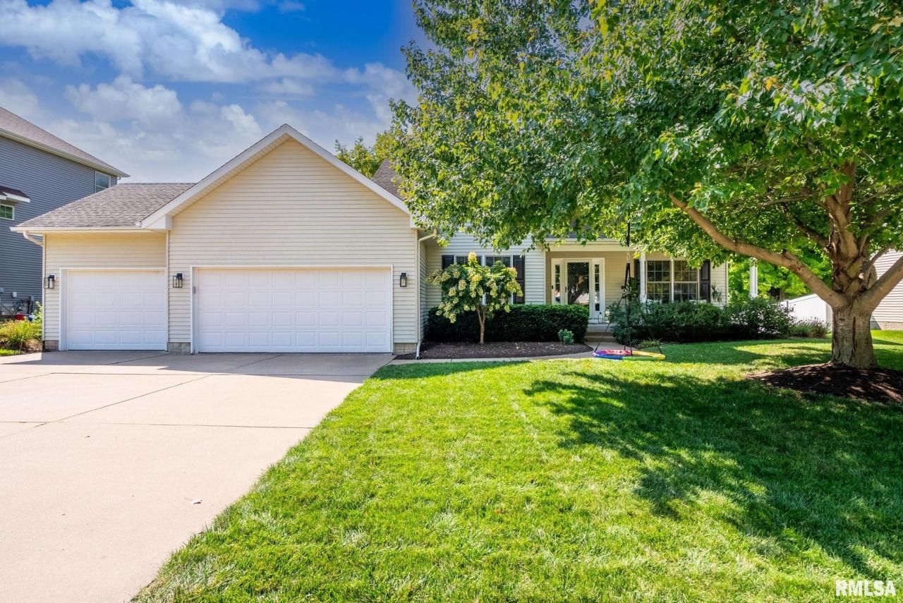 1198 BRIDGEVIEW PLACE, LE CLAIRE, IA 52753 | ruhlhomes.com | MLS ID ...