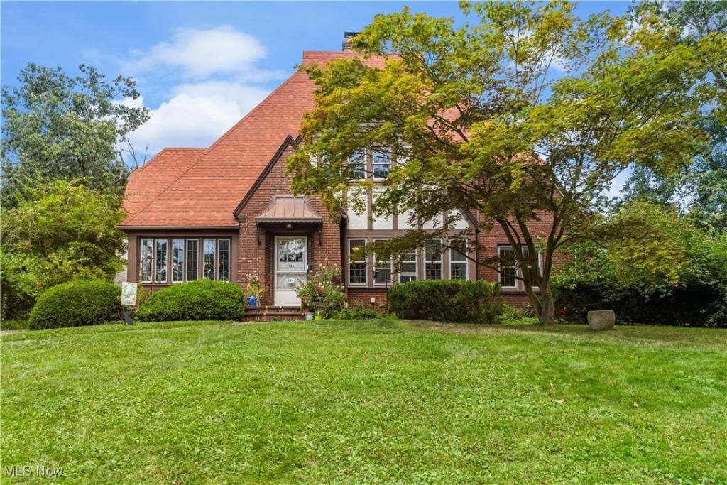 524 TOD LANE, YOUNGSTOWN, OH 44504 | burganrealestate.com | MLS ID 5065618