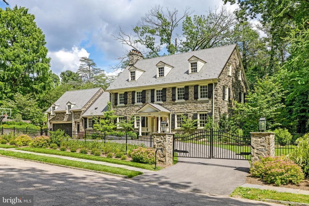 104 W MERMAID LANE, PHILADELPHIA, PA 19118 | duffyrealestate.com | MLS ID PAPH2359906