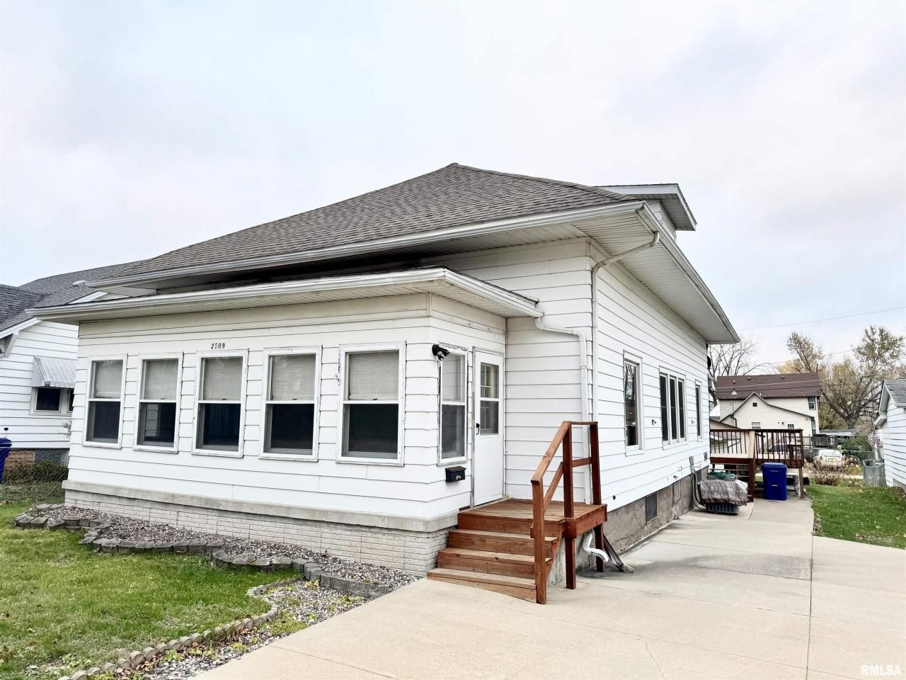2509 PERSHING BOULEVARD, CLINTON, IA 52732 | ruhlhomes.com | MLS ID ...