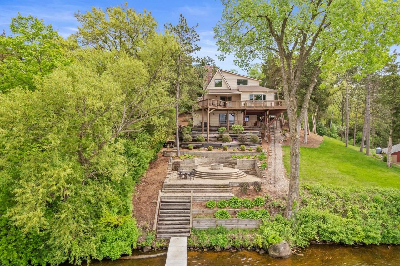 W13708 RAUSCH LANE, WEST POINT, WI 53555 | starkhomes.com | MLS ID 2000032