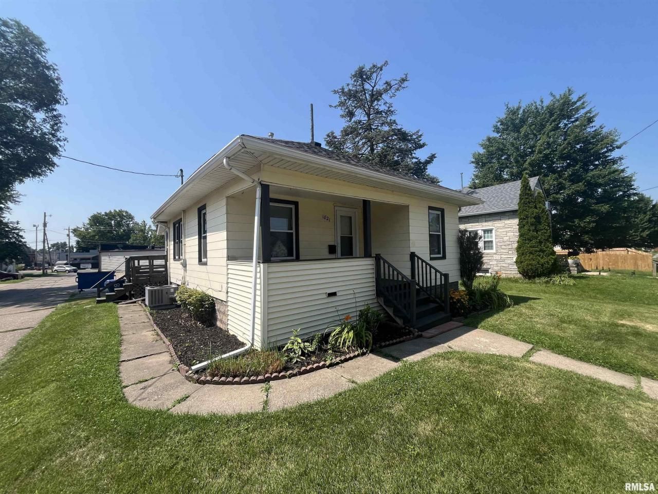 1821 W HIGH STREET, DAVENPORT, IA 52804 | ruhlhomes.com | MLS ID QC4264478