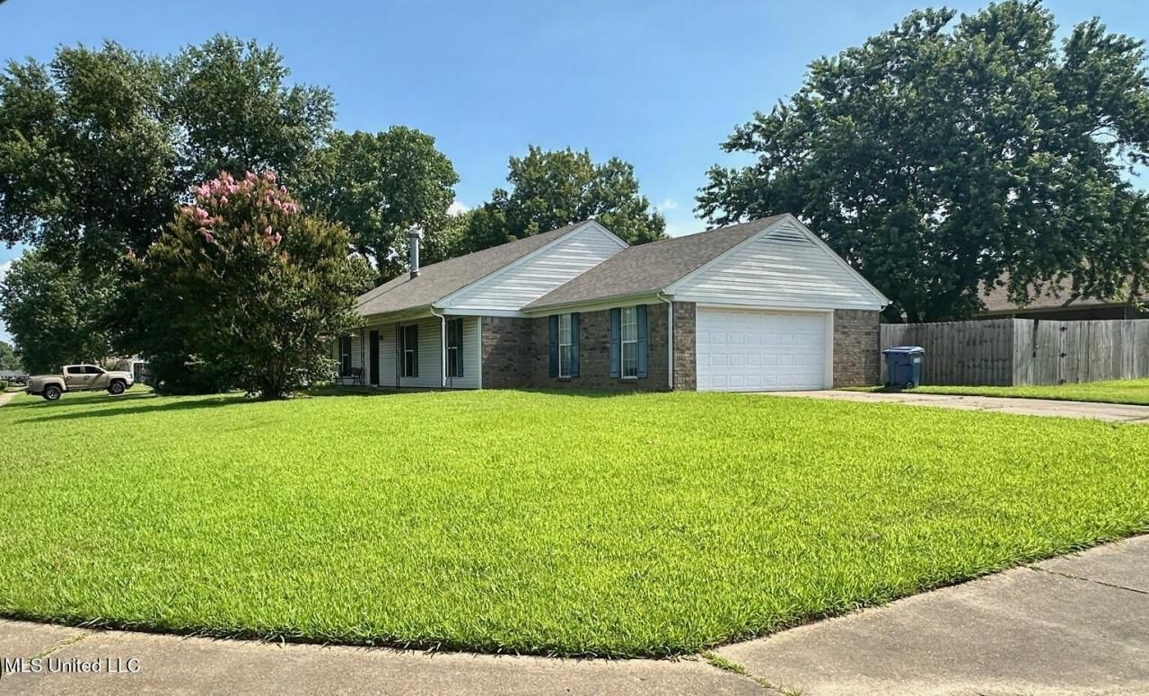 7050 DUNBARTON DRIVE , HORN LAKE, MS 38637 | crye-leike.com | MLS ID ...