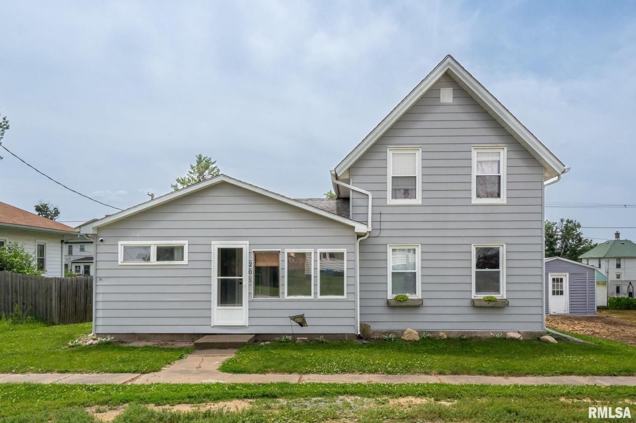 205 E VINE STREET, WHEATLAND, IA 52777 | ruhlhomes.com | MLS ID QC4264256
