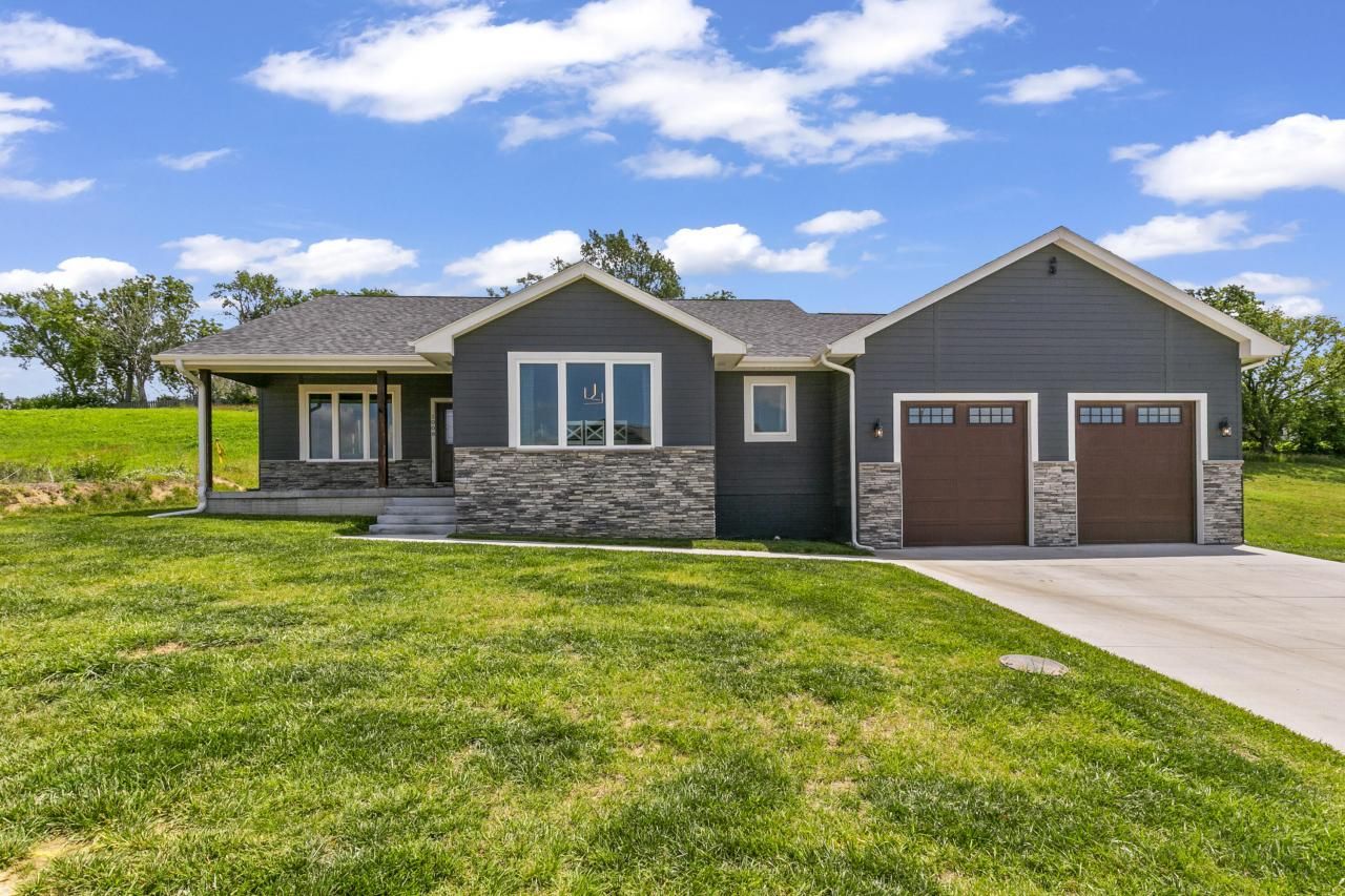 1008 HILLSIDE DRIVE, NEOLA, IA 51559 | npdodge.com | MLS ID 25-1287