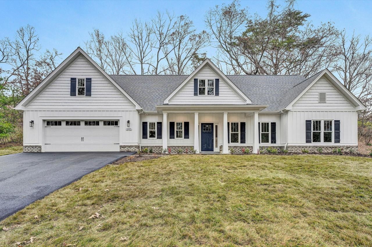 3345 HIDDEN OAK RD , ROANOKE, VA 24018 | mkbrealtors.com | MLS ID 910203