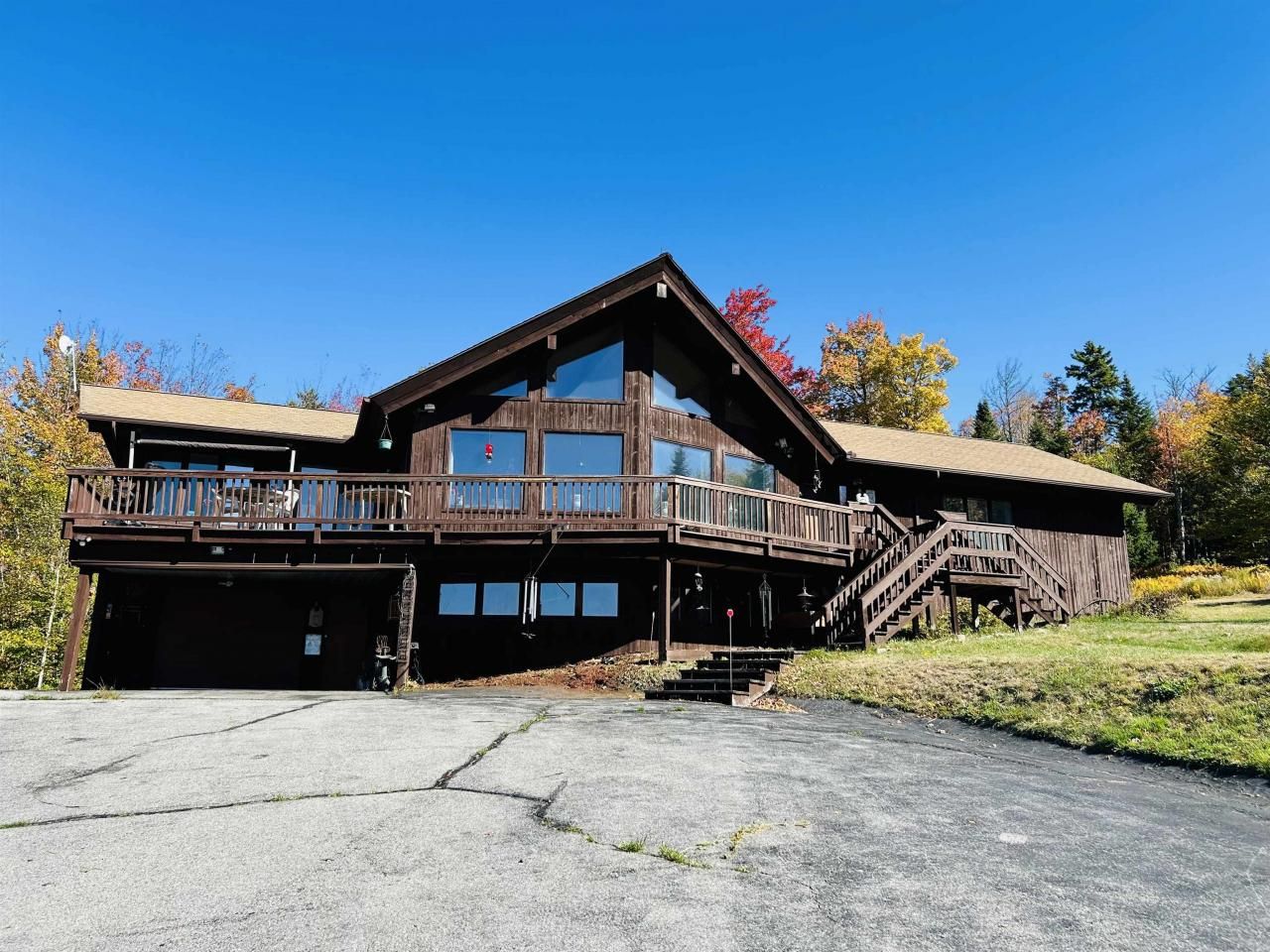 989 UPTON ROAD, ERROL, NH 03579 | badgerpeabodysmith.com | MLS ID 5063831