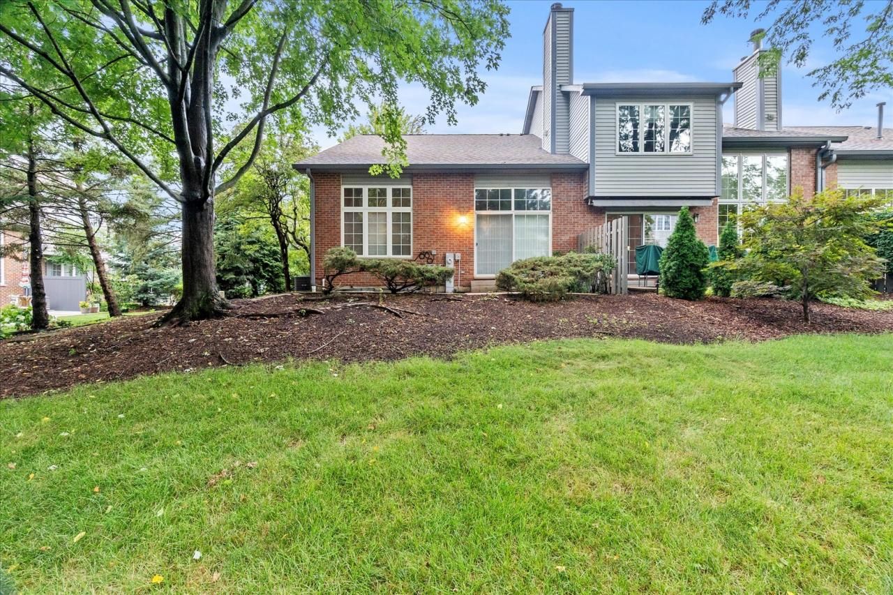 11257 MELROSE COURT , ORLAND PARK, IL 60467 | bairdwarner.com | MLS ID ...