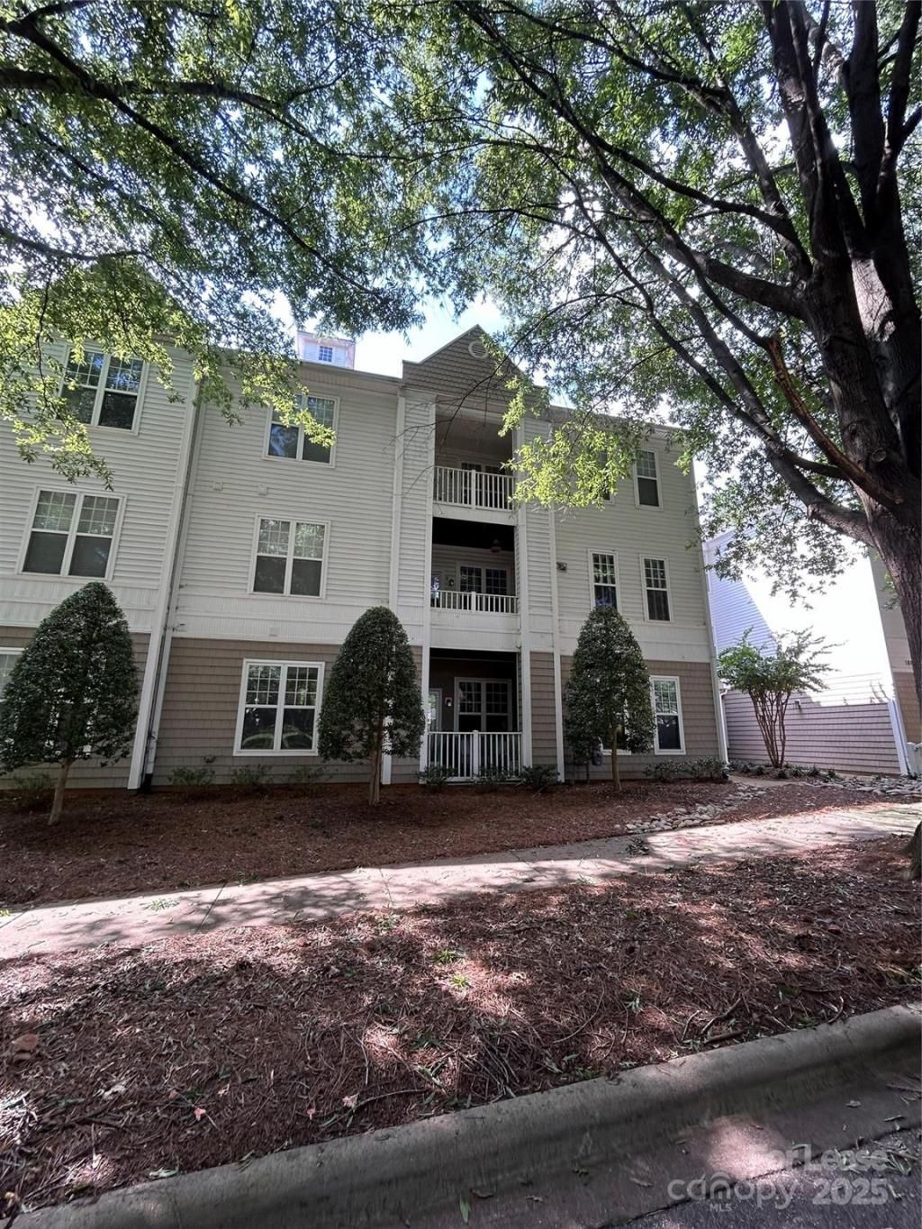 18605 RUFFNER DRIVE , CORNELIUS, NC 28031 | lakenormanrealty.com | MLS ...